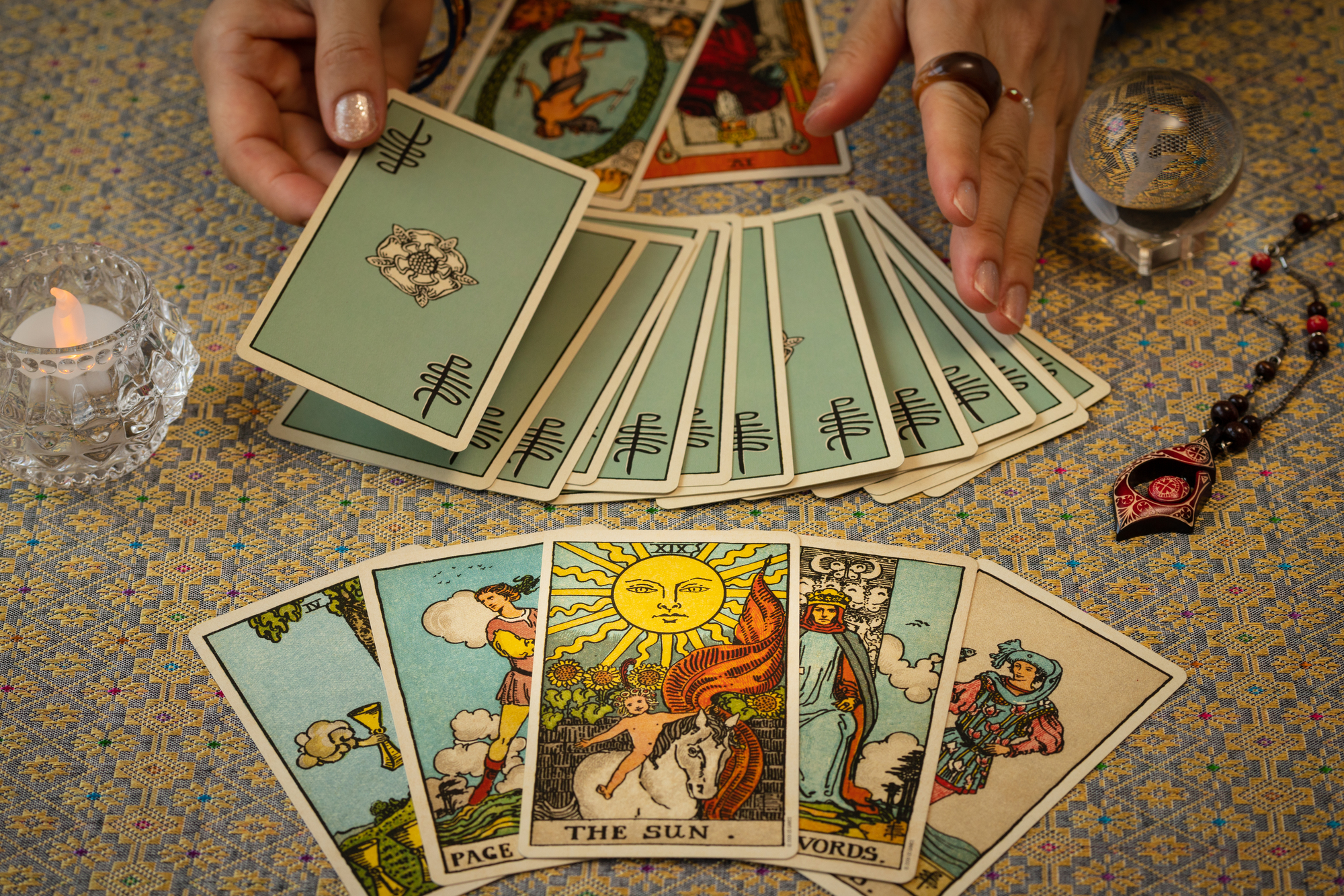 SACRED MOONLIGHT TOP